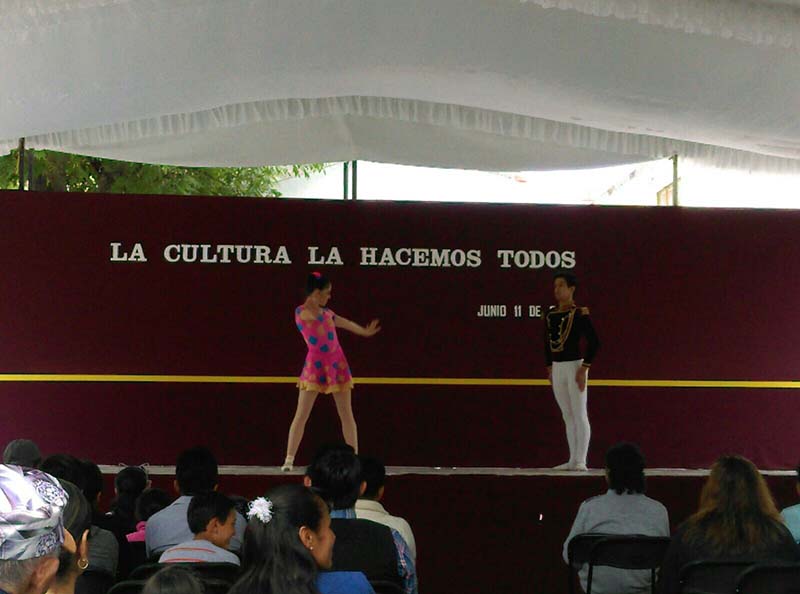 Ballet clásico recorre la entidad mexiquense con la obra Pedro y el lobo