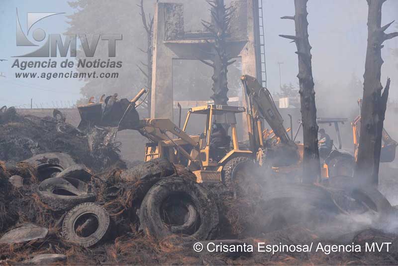 Altamente tóxico el humo de llantas incendiadas