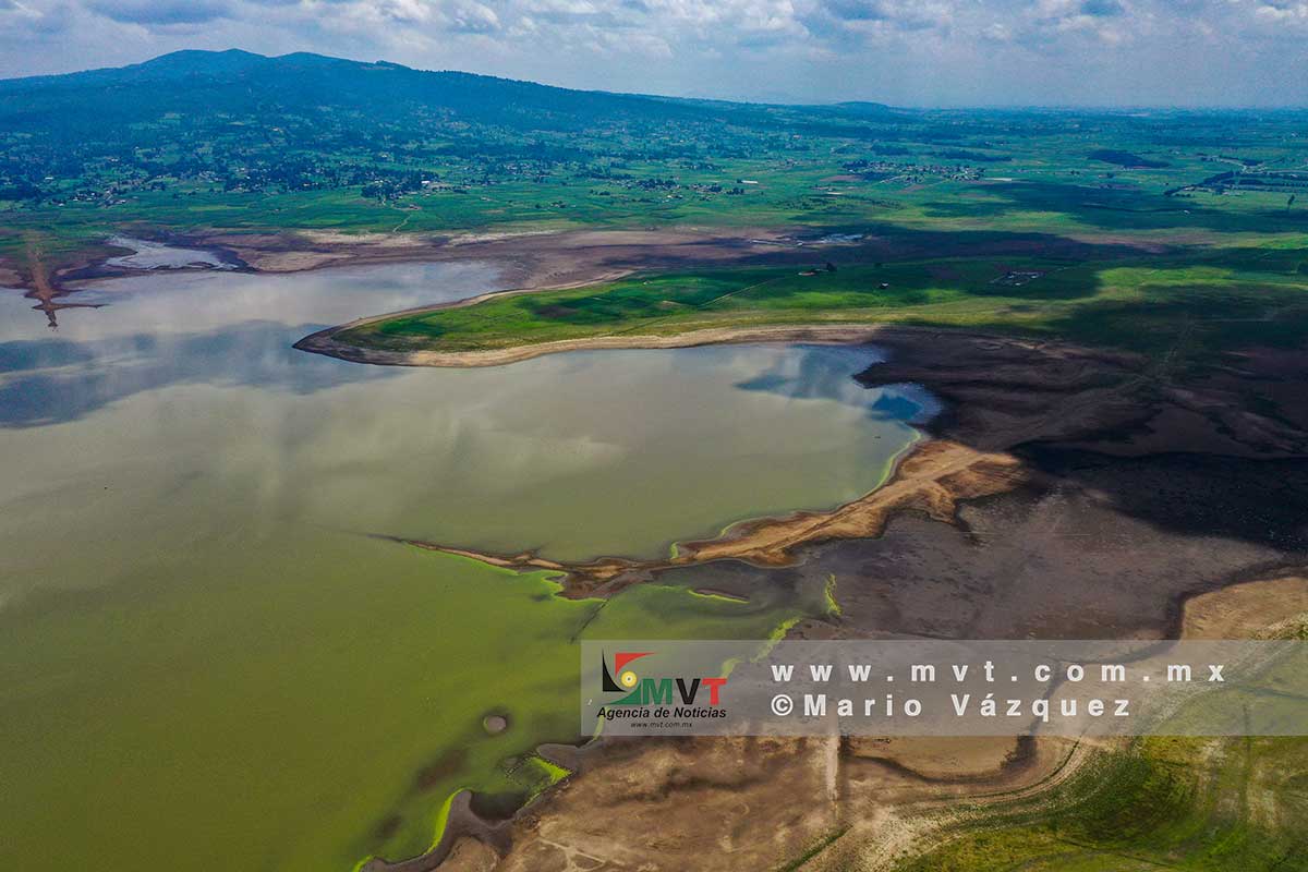 La presa de Villa Victoria se seca en plena temporada de lluvias