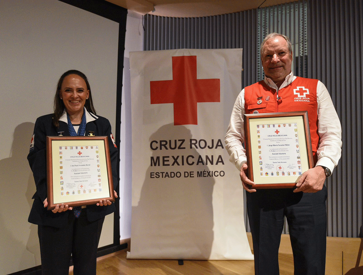 Reciben Jorge Forastieri Muñoz y Ana Paula Fernández Bernal ...