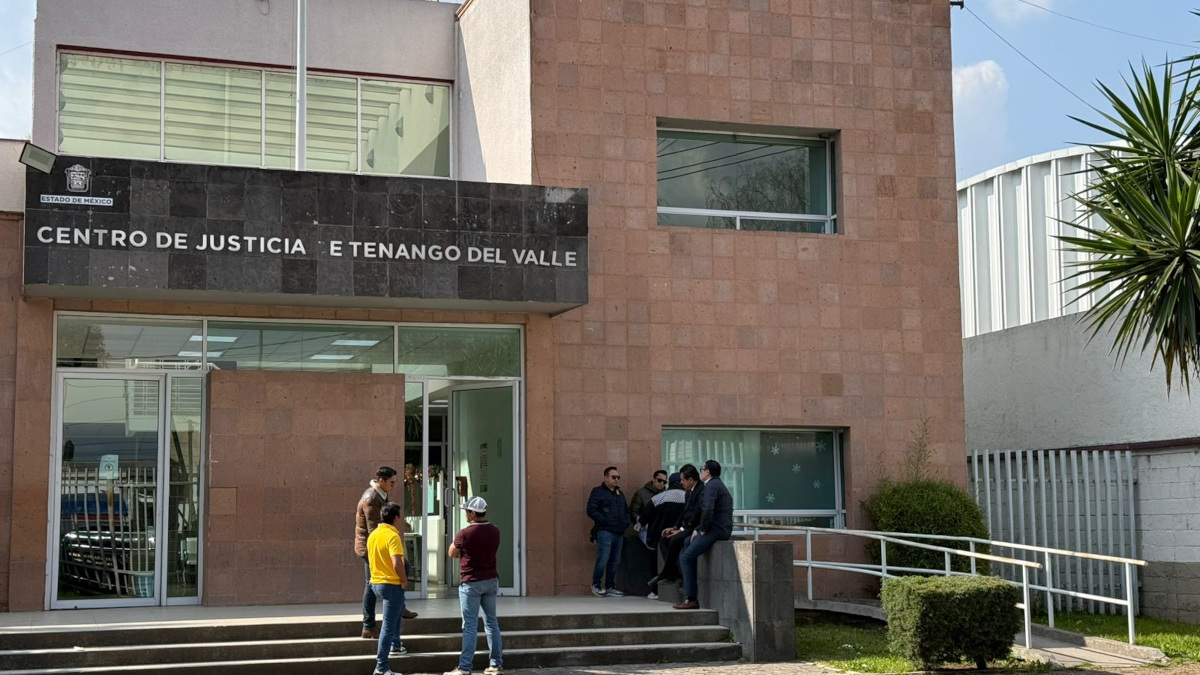 Entregan cuerpos de víctimas tras caída de jet privado en Toluca