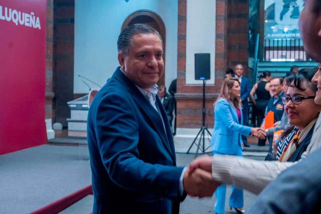 Ricardo Moreno llama a vivir el futbol sin discriminación y entrega ...
